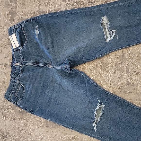 Arizona Jean Company | Jeans | Nwt Womens Arizona Ripped Mom Jeans Size ...